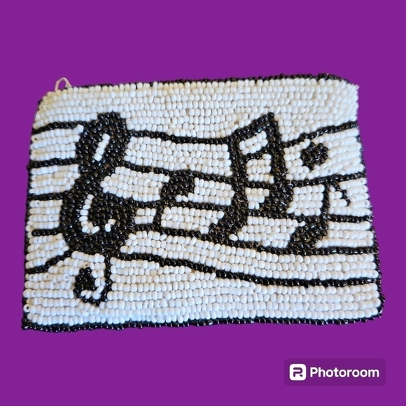 Vintage | Bags | Vintage Heavily Beaded Monochrome Musical Notes Coin ...